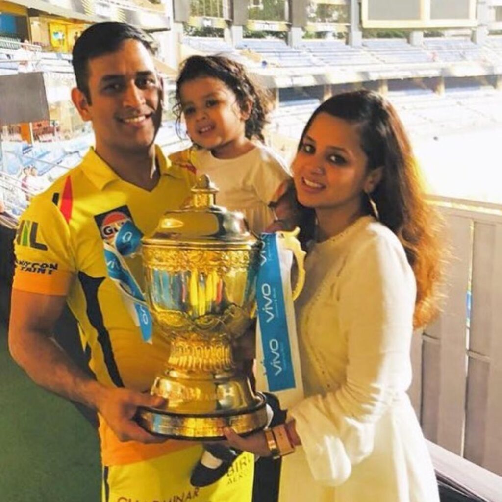 Sakshi Dhoni Bio Ms Dhoni Wife Height Weight Age Biography Wiki