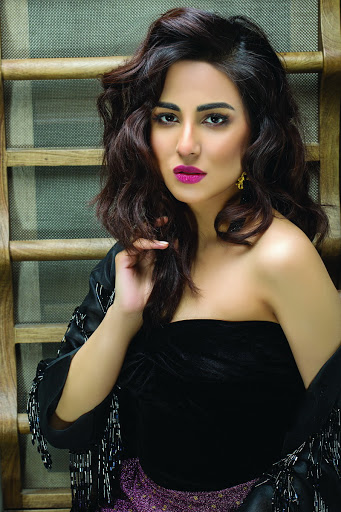 Ushna Shah Bio,Neteworth,age Family, Education, Pictures, Career and More - World Magazine 2024