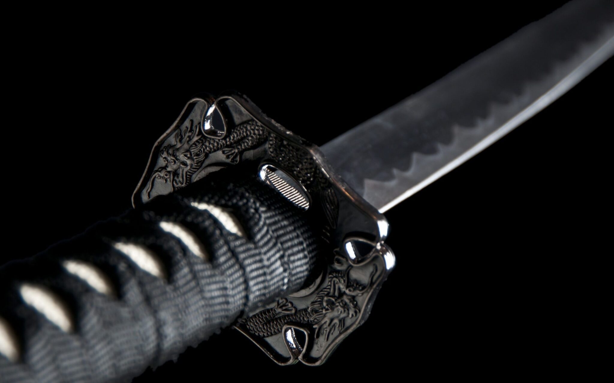 How To Tell If A Japanese Samurai Sword Is Real Or Fake - World ...