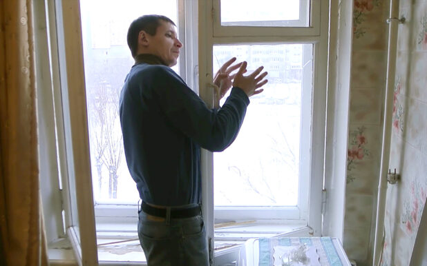 How One Can Easily Repair Cracked Window-Pane Glass Without Any ...