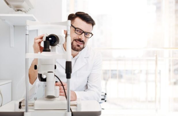 The Complete Guide to Selecting Eye Doctors: Everything to Know - World ...