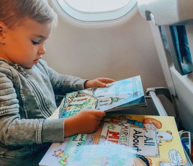 How to Entertain Kids on a Plane - World Magazine 2024