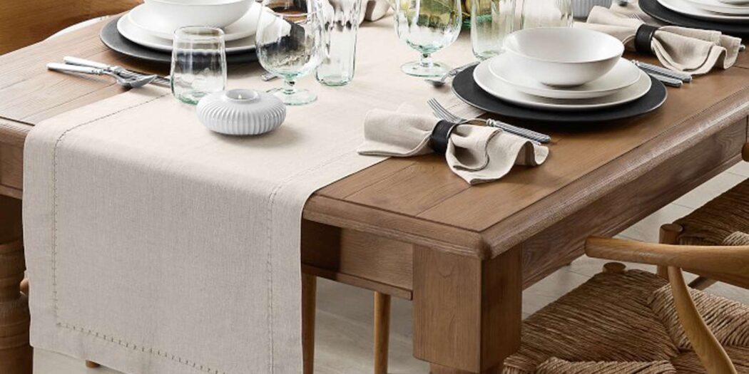 Planning to Upgrade Your Dining Room With a Table Runner? Here's Your ...